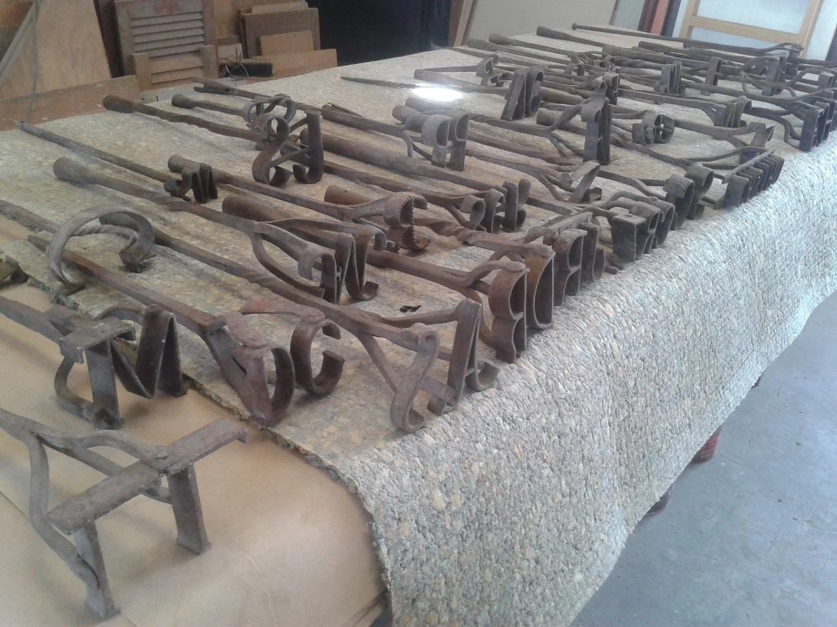 Última llamada para revalidar fierros de herrar en Galeana